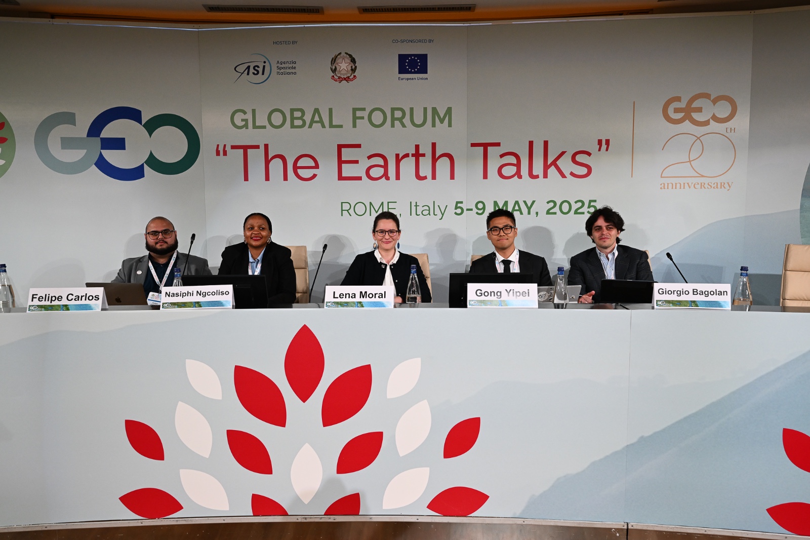 Youth are the future of Earth Intelligence for All - GEO